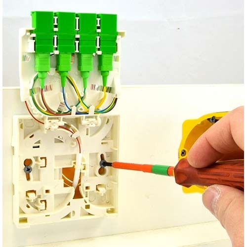 DTIO mural 2 fibres avec raccord et pigtail SC/APC IKEPE 123elec.com