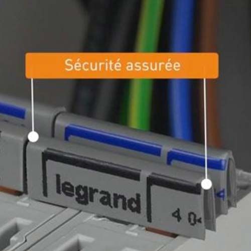 Peigne d'alimentation électrique LEGRAND universel 13 modules - 404926 123elec.com