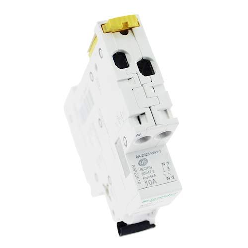 Disjoncteur SCHNEIDER 10A Ph+N courbe C 6kA Acti9 iDT40T - A9P22610 123elec.com