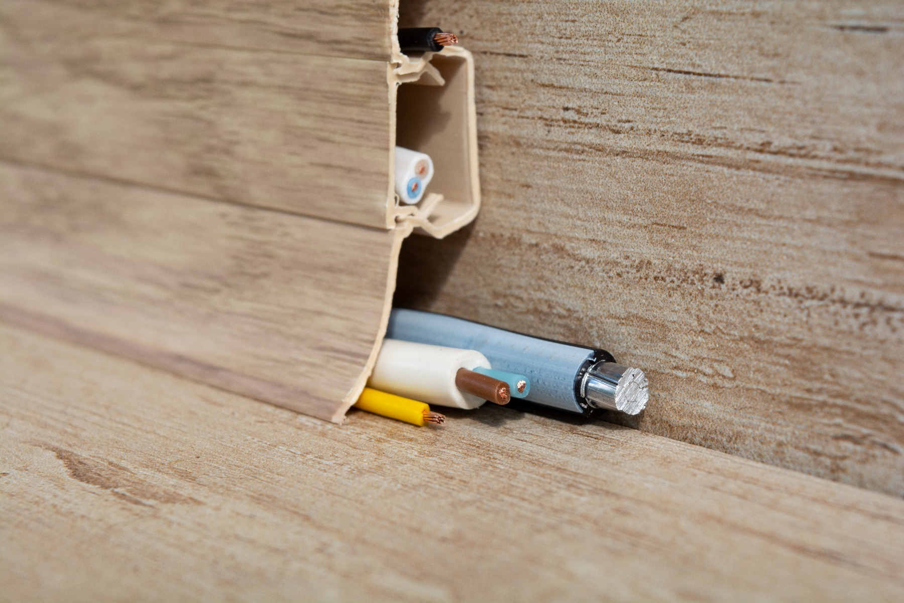 Guide sur l'installation de plinthes électriques - 123elec.com